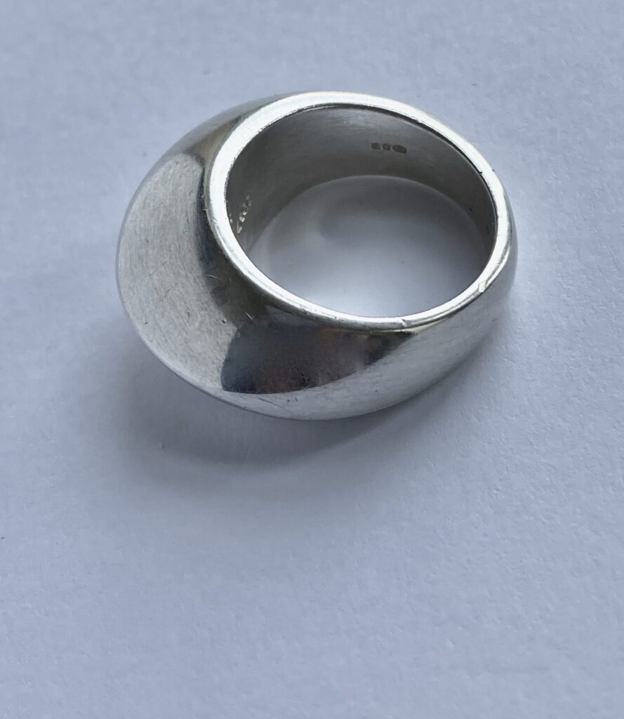 Silversmith In Kolding, silver ring, Denmark, 2000 London import marks ...