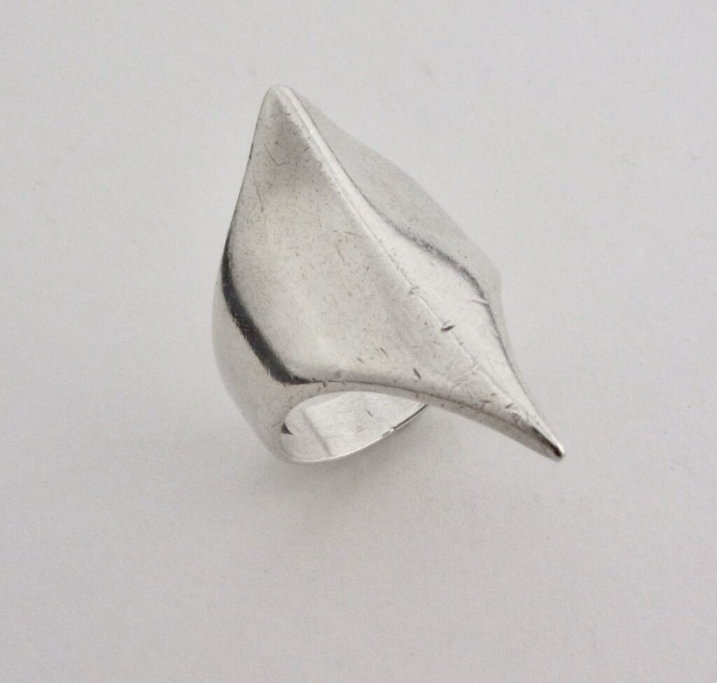 Guy Watson, silver ring, London 1970 (Ref S+473) SOLD – John Kelly 1880+